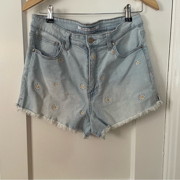 Celebrity Pink | Shorts | Daisy Dukes | Poshmark